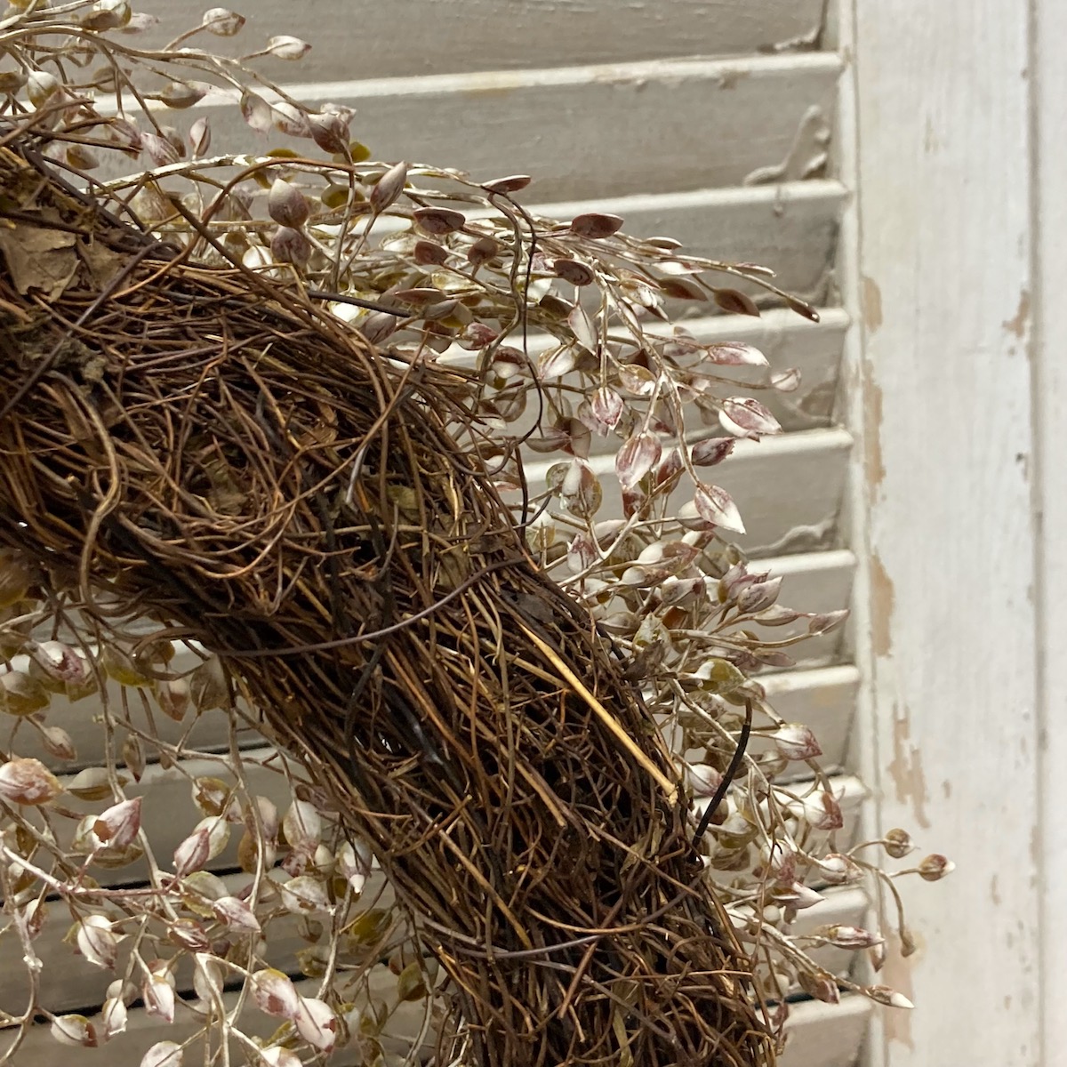 Little Luna Rusty Brown Foliage Large Wreath - Cornucopia